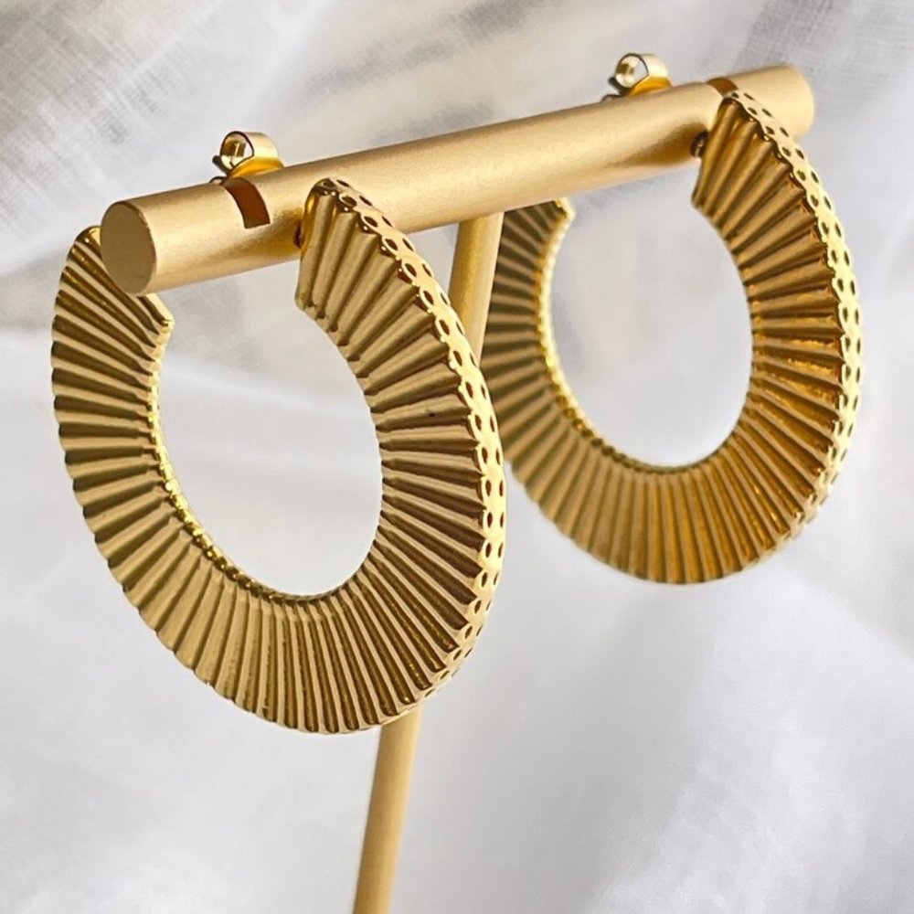 18k Gold Large Hoop Earring , Circle Round Earring - Gem